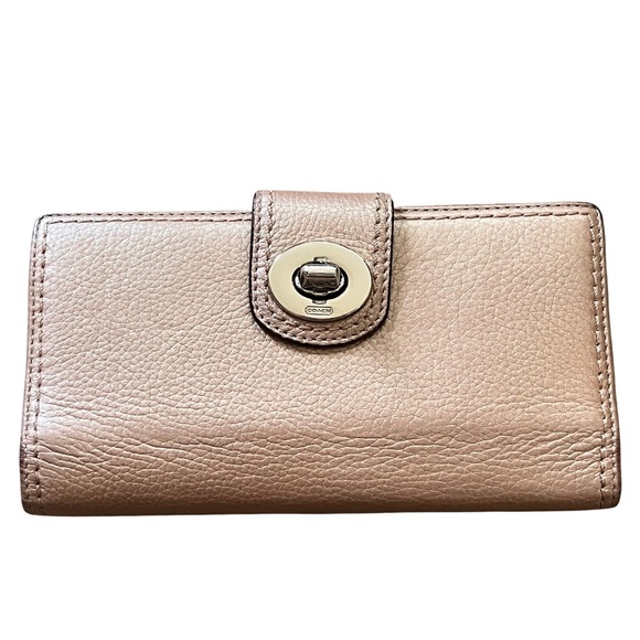 Coach | Bags | Vintage Coach Beige Turn Lock Wallet | Poshmark
